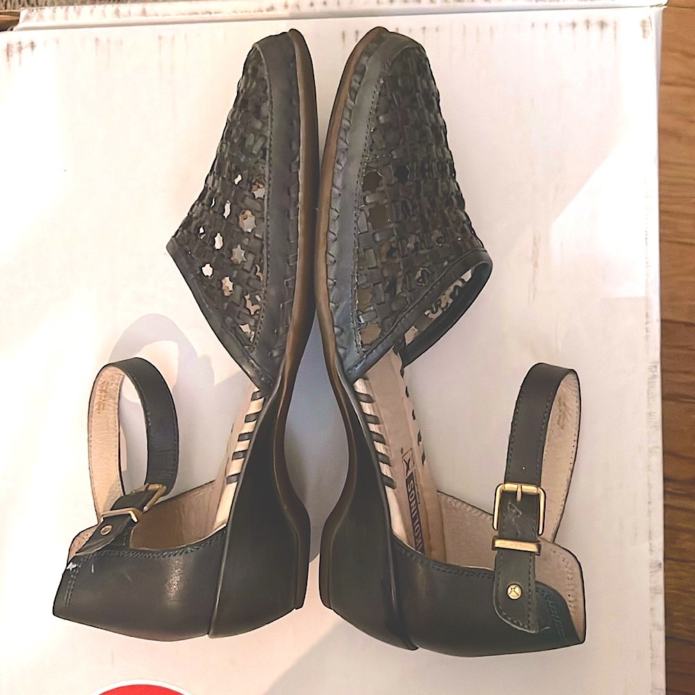Almost New Pikolinos Leather Mary Jane Shoes - Gem